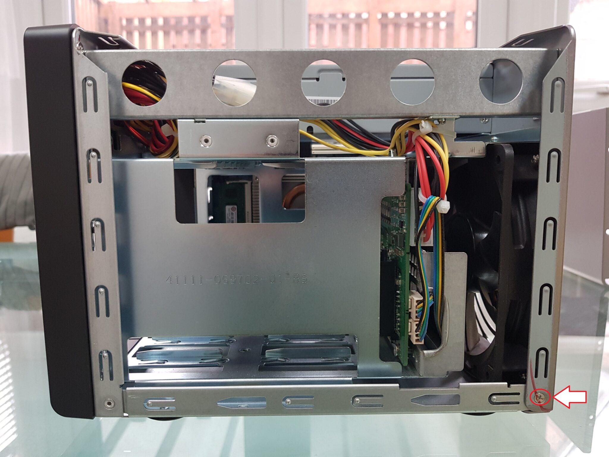 Disassembly guide in replacing the CPU and RAM on the QNAP TVS-871 – Poyu